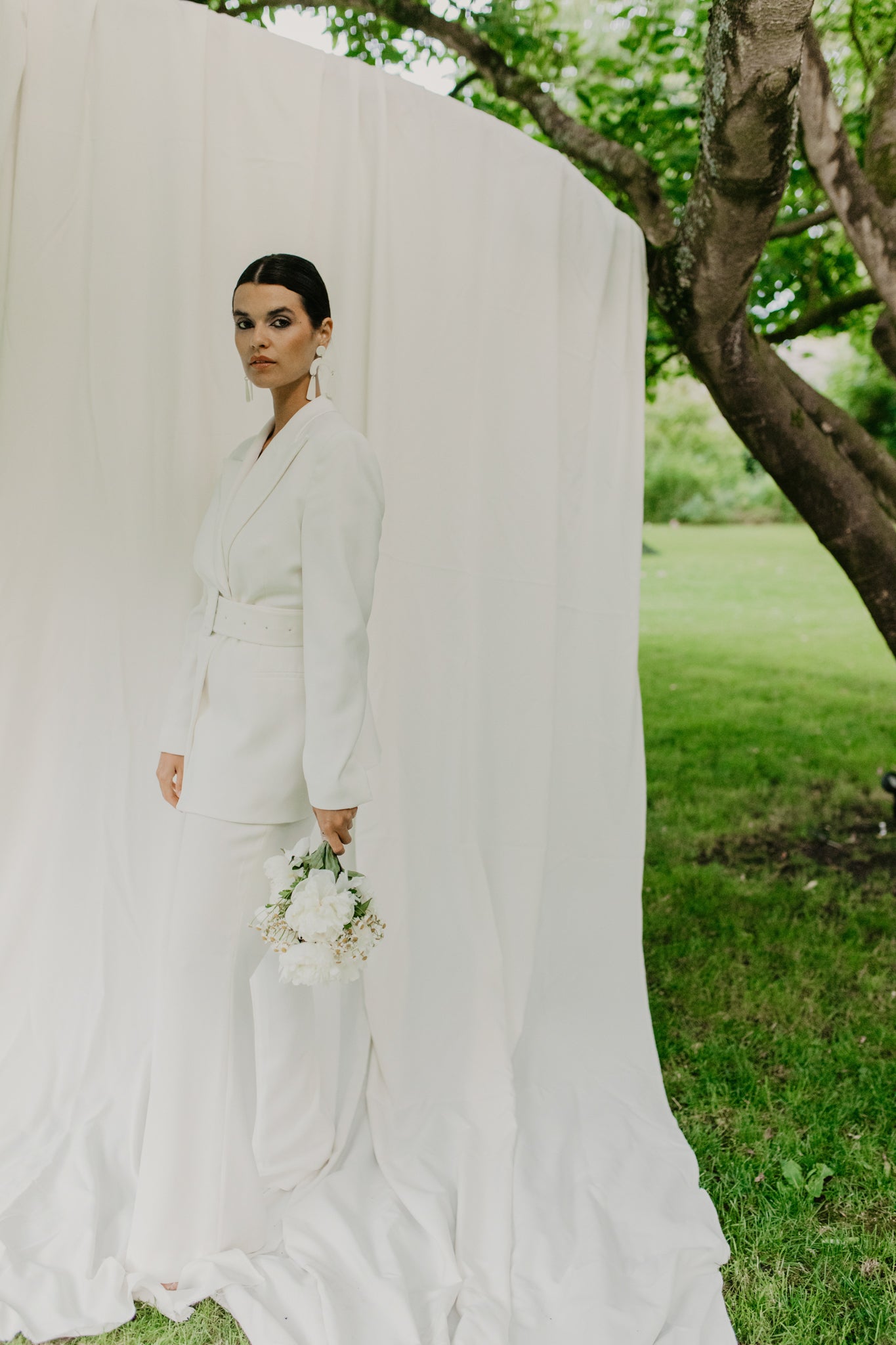 Triple arch bridal – Ellen Debie Ceramics